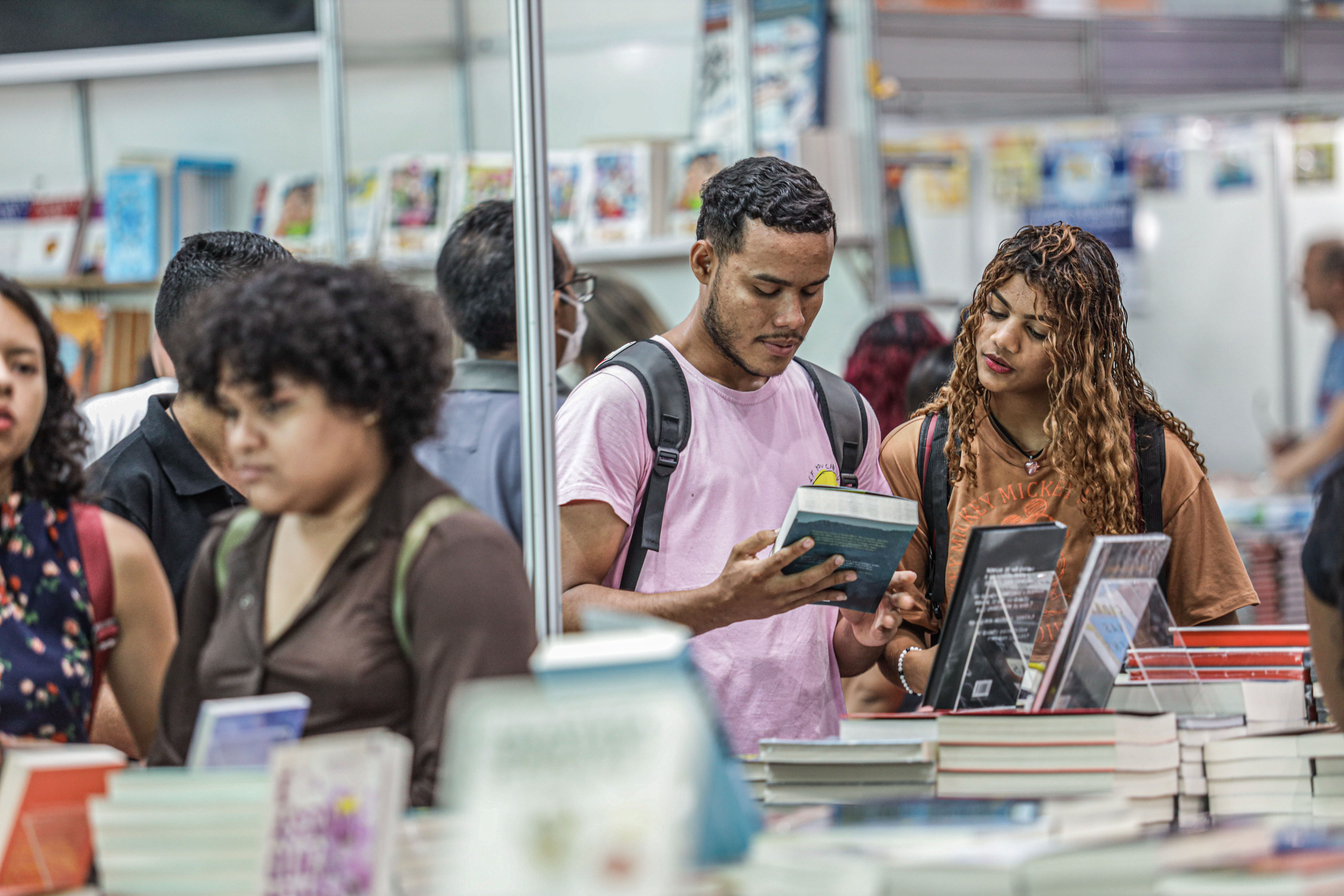 FEIRA DO LIVRO 2022 - FOTOS GERAIS - MOVIMENTAÇÃO NA FEIRA | Agência Pará